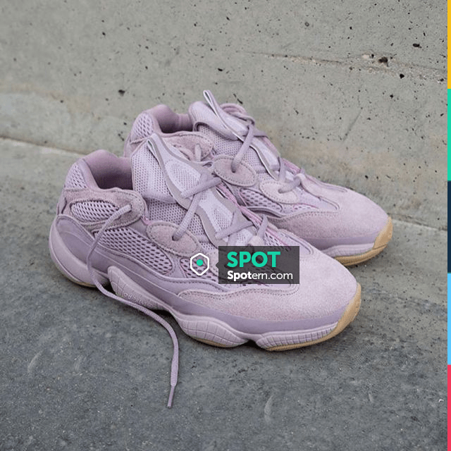 The adidas Yeezy pink on the account Instagram of @yeezymafia | Spotern