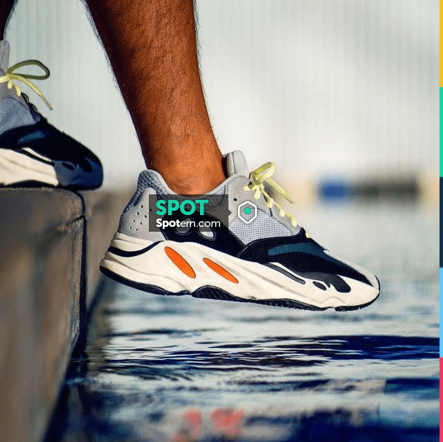 La paire de Adidas Yeezy 700 "Wave Runner " portée par Byjifi sur son ...