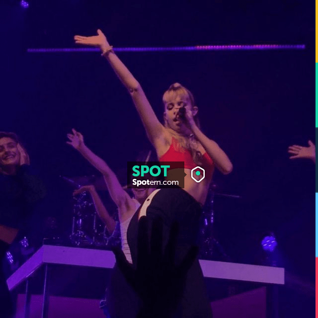 The bra red Angèle on his account Instagram @angele_vl | Spotern