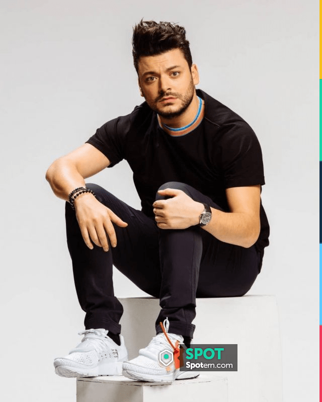 Kev Adams on the account Instagram of @kevadams | Spotern