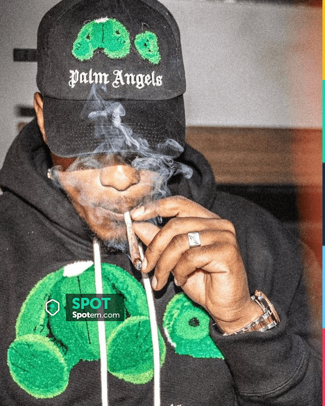 Sweat de Niska sur le compte Instagram de @niska_officiel | Spotern