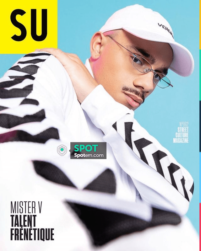 on the account Instagram of @yvick | Spotern