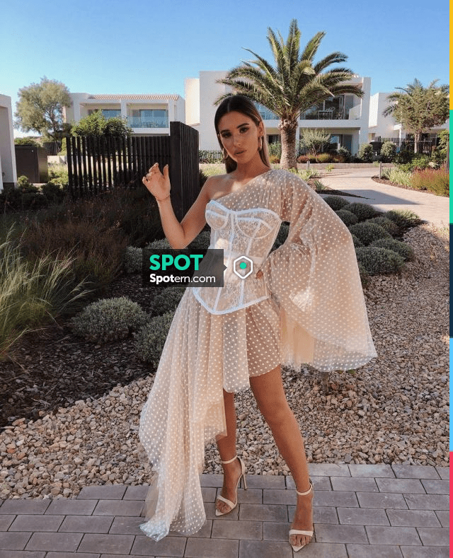 Dress White of Tia Lineker on the Instagram account @tialineker | Spotern
