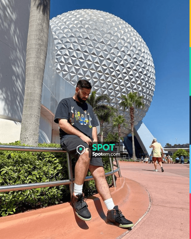 Le short noir Fear of God Essentials de Qias Omar sur le compte ...