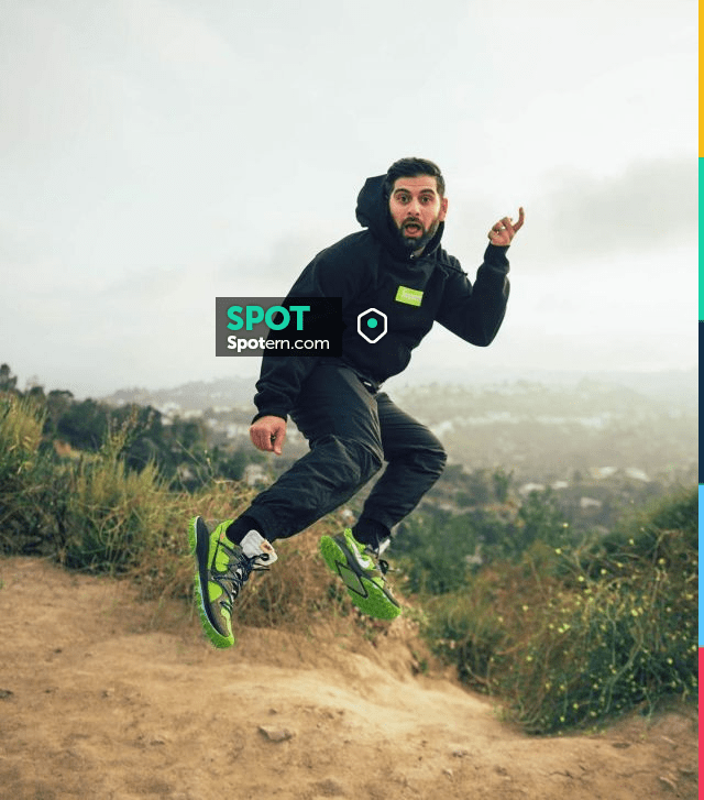 Sudadera volt negra con el logotipo de la caja Suprema de Qias Omar en ...