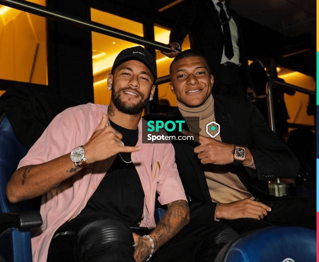 Sweater turtleneck worn by Kylian Mbappé on the account Instagram of @k ...