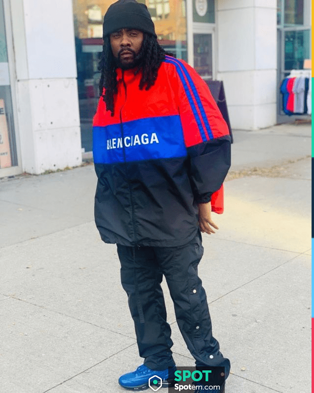 The sneakers blue and black worn by Wale on the account Instagram of ...