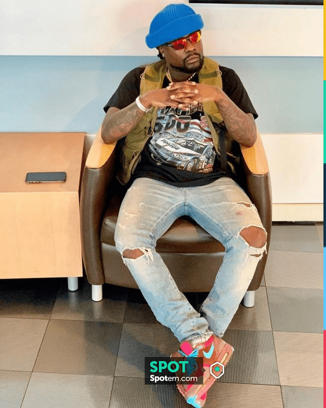 Sneakers nike pink and blue worn by Wale on the account Instagram of ...