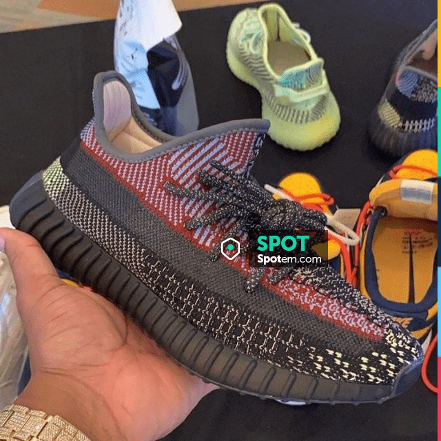 Yeezy yechiel sur le compte Instagram de @yeezyboosts.ig | Spotern