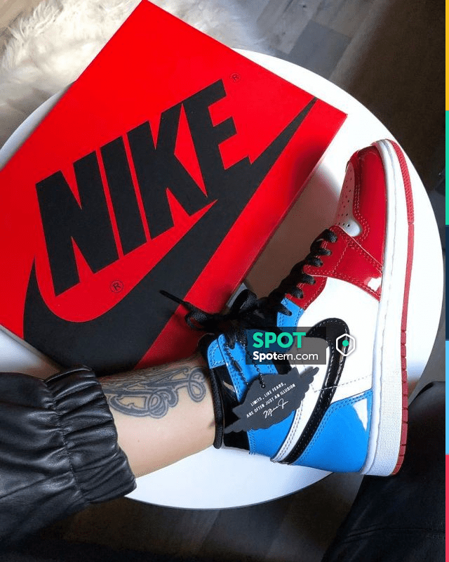 Jordan 1 Retro High Fearless UNC Chicago sur le compte Instagram de ...