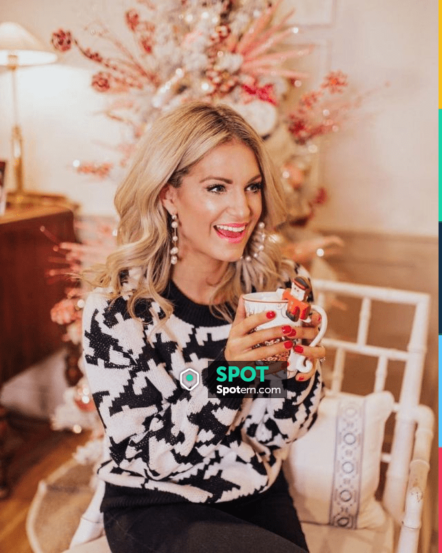 Scoop Crew­neck Sweater of katey Mcfarlan Hellman on the Instagram ...