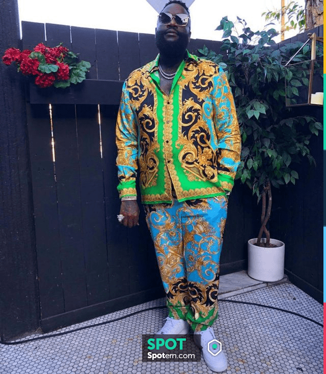 The sneakers entirely white worn by Rick Ross on the account Instagram ...
