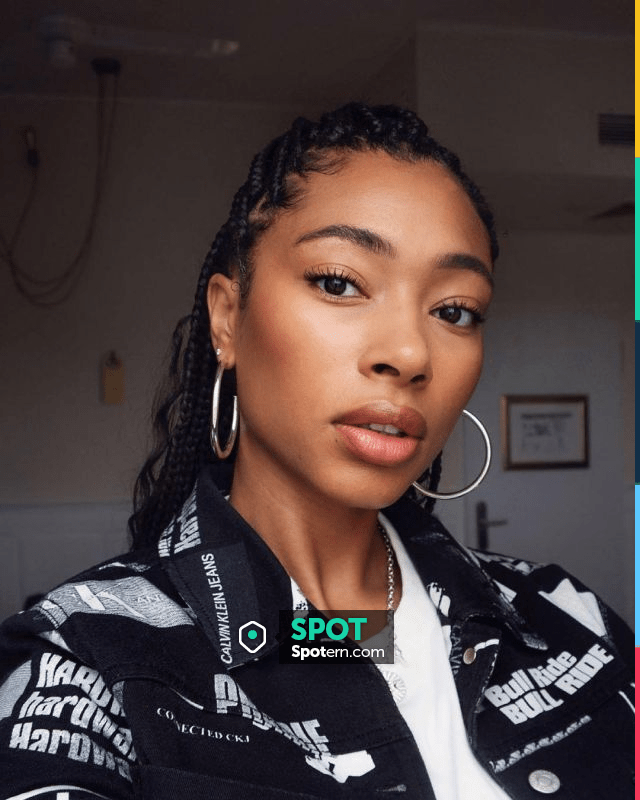 Jacket black calvin klein logo worn by lesley on the account Instagram ...