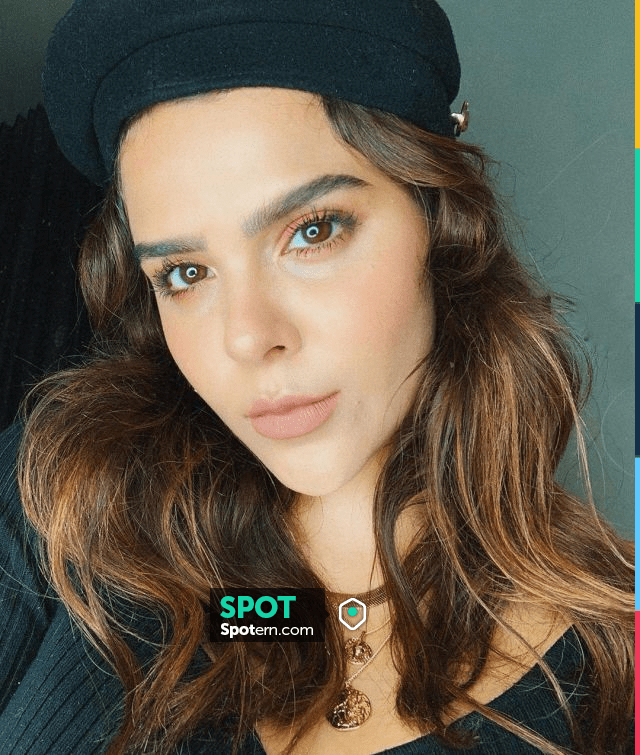 The collar serpentine gold worn by Yuya on the account Instagram of ...