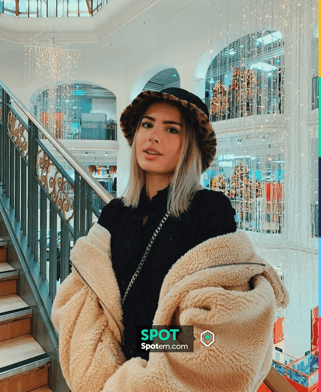 The bonnet reversible leopard Just Zoe's account on the Instagram of ...
