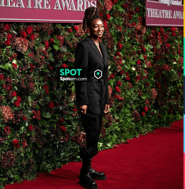 The black blazer worn by Little Simz on the account Instagram of ...