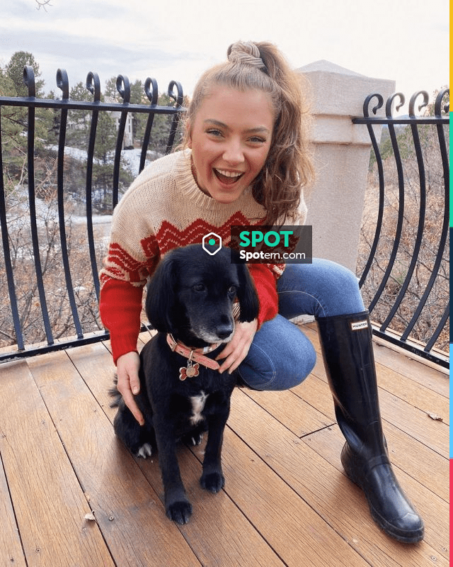 Free People I Heart You Sweater of Amanda Pavillard on the Instagram ...