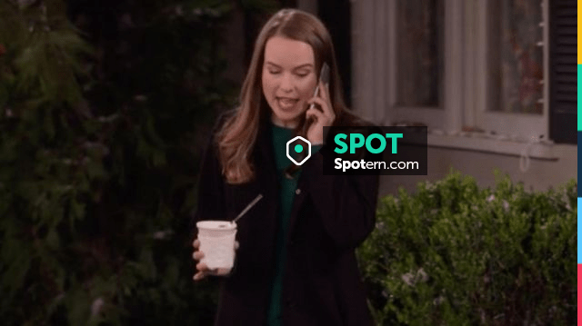 Green sweater of Emmy Quinn (Bridgit Mendler) in Merry Happy Whatever ...