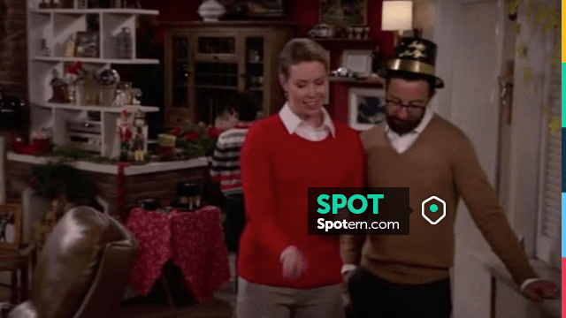 Pull marron de Todd (Adam Rose) dans Merry Happy Whatever (S01E08 ...
