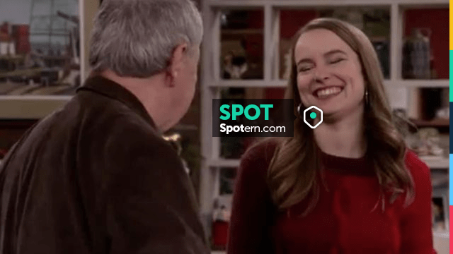 Creole dorré of Emmy Quinn (Bridgit Mendler) in Merry Happy Whatever ...