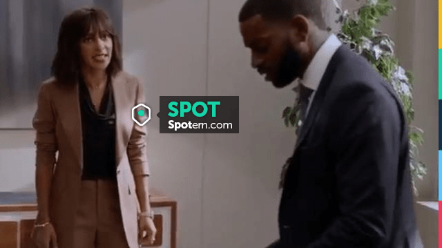 Tabac­co Long Jack­et worn by Edie Palmer (Megalyn Echikunwoke) in ...