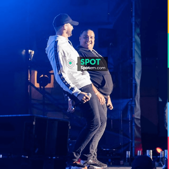 The sweat white with black stripes Givenchy worn by Aminux on his ...