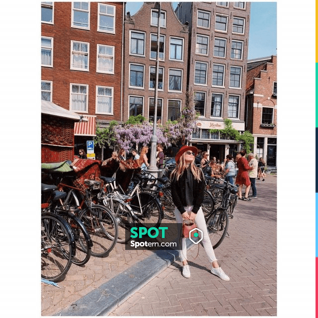 The bag powdery pink of Rebecca Rittenhouse on the account Instagram of ...