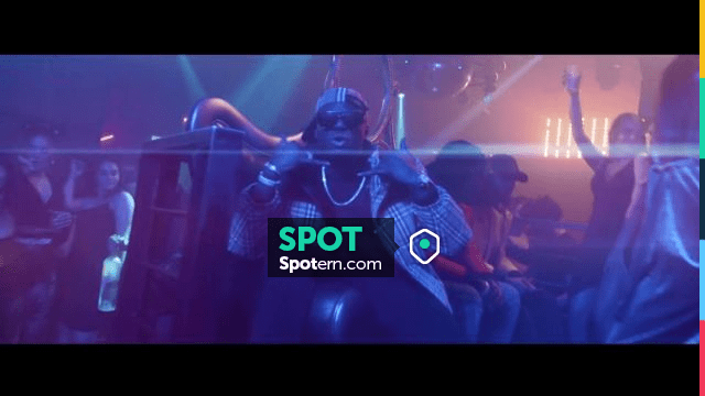 Doudoune Burberry de Ninho dans Maes - Distant (Clip Officiel) ft. Ninho | Spotern