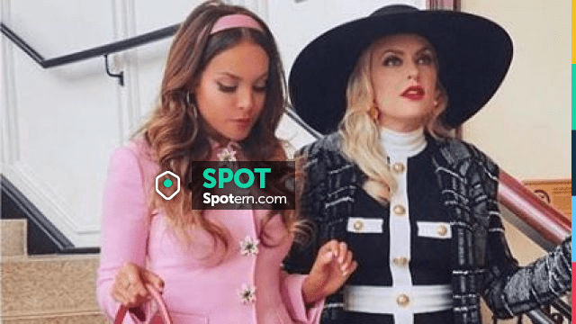 Chaqueta rosa de Fallon Carrington (Elizabeth Gillies) en Dinastía ...