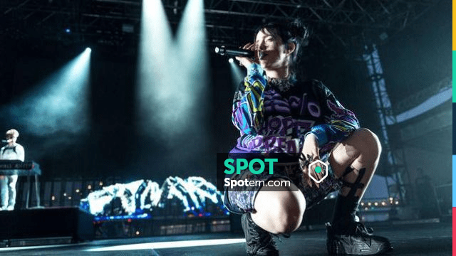 Bad Bun­ny Ring worn by Billie Eilish in Billie Eilish - Funny Moments ...