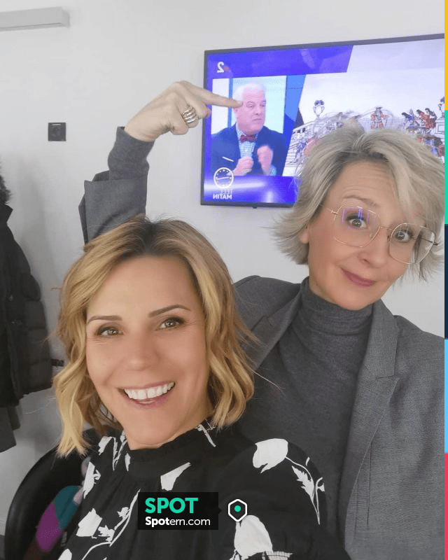 The dress floral print of Laura Tenoudji on the account Instagram of ...