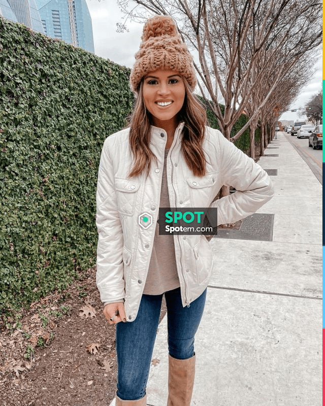 Fleece Jack­et of Whitney Graham on the Instagram account @whitswhims ...