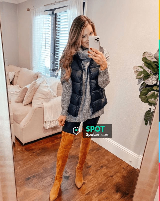 Jambières en cuir de Whitney Graham sur l'Instagram account @whitswhims ...