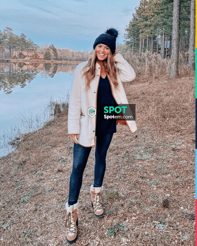 Sherpa Coat of Whitney Graham en la cuenta de Instagram @whitswhims ...