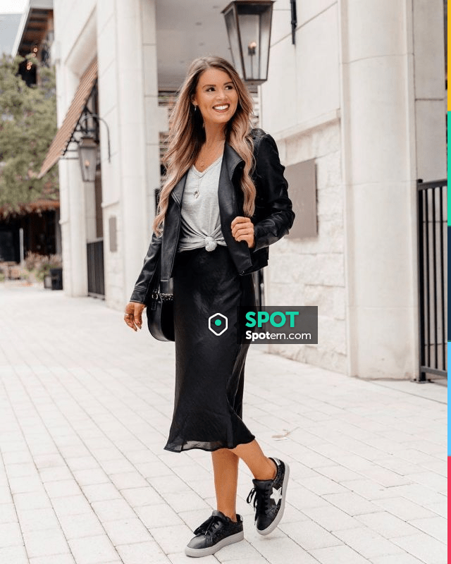 Falda Negra de Whitney Graham en la cuenta de Instagram @whitswhims ...