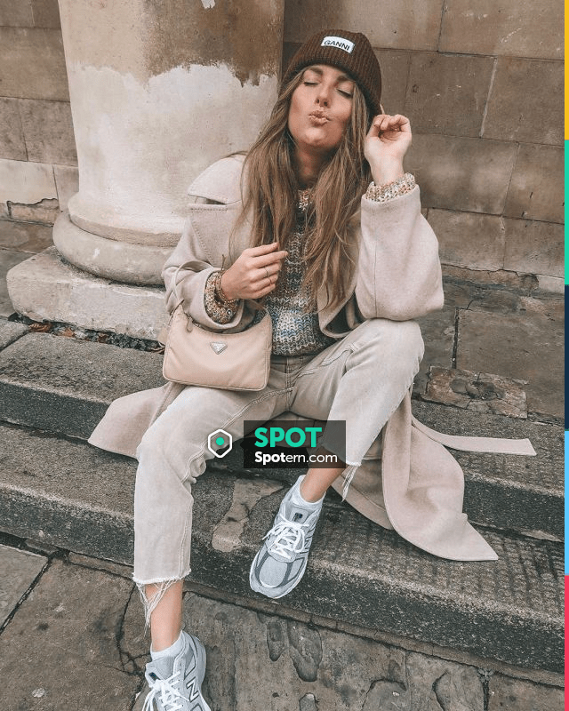 Straight Jeans of Sinead on the Instagram account @sineadcrowe | Spotern