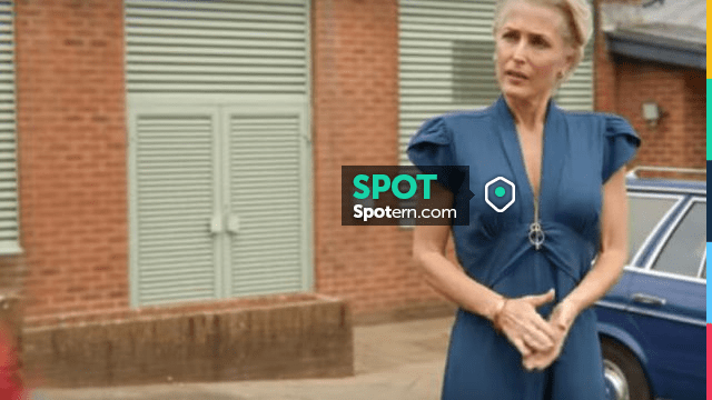 Blue jumpsuit worn by Jean Milburn (Gillian Anderson) in Sex Education ...