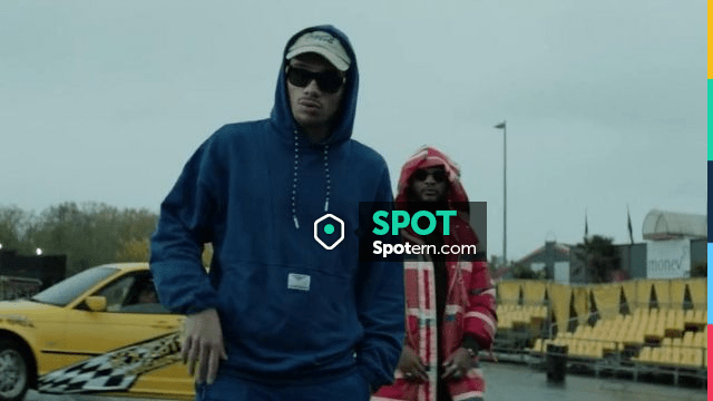 Le sweatshirt bleu à capuche ample Hummel de Mister V dans son clip ...