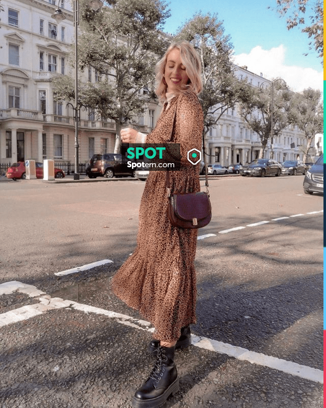 Chif­fon dress of Katie Peake on the Instagram account ...