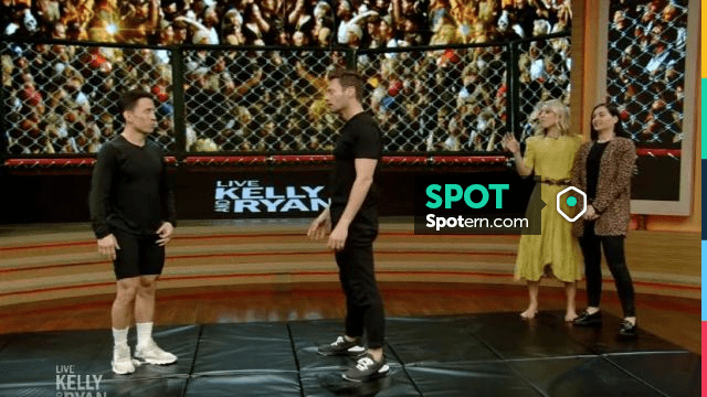 Gucci Ad­justable Leather Drag­on­fly Belt worn by Kelly Ripa on LIVE ...