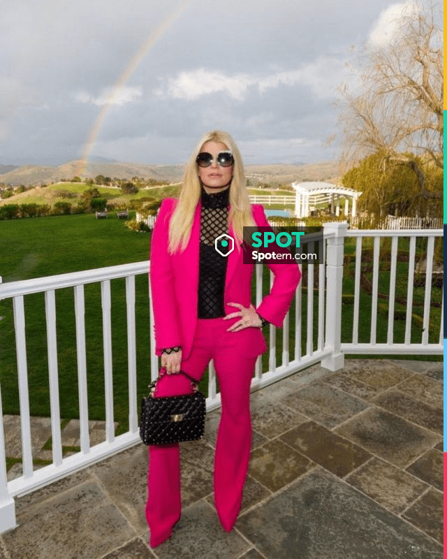 La philosophie Di Lorenzo Serafini Dentelle Col Haut Haut porté par ...