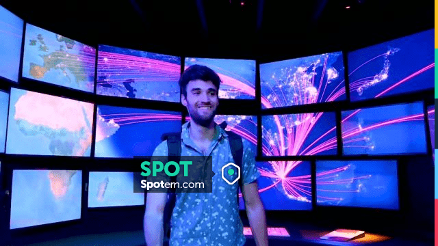 Camisa hawaiana azul claro usada por Bobby Briskey en el video de ...