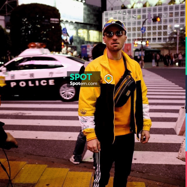 La chaqueta tricolor de Squeezie en la cuenta de Instagram de ...