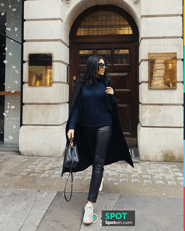 Sneakers White of Annam Ahmad en la cuenta de Instagram @annam.ahmad ...