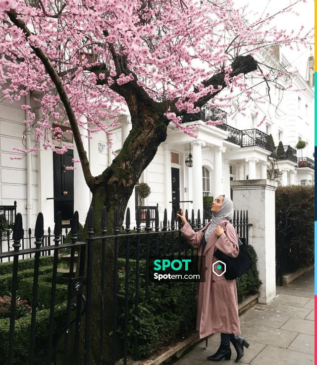 Coats Pink of Annam Ahmad on the Instagram account @annam.ahmad | Spotern