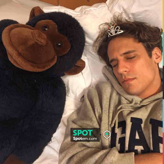 The hoody beige, GAP, Martiño Rivas on the account Instagram of ...