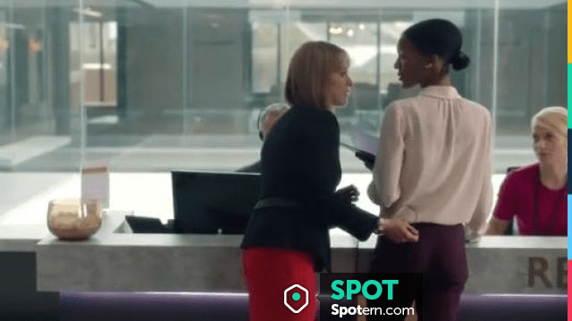 Red Pen­cil Skirt worn by Hannah Stern (Nicola Walker) in The Split ...