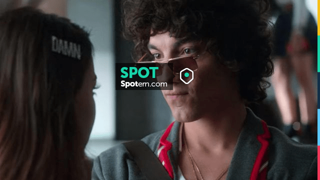 Glasses thin orange Valerio (Jorge López) in Elite (S03E01) | Spotern