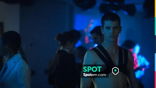 Black Harness of Guzmán (Miguel Bernardeau) in Elite (S03E04) | Spotern
