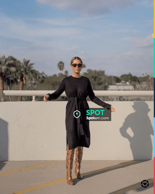 Long Sleeve Mi­di Dress of Candice Mathis on the Instagram account ...